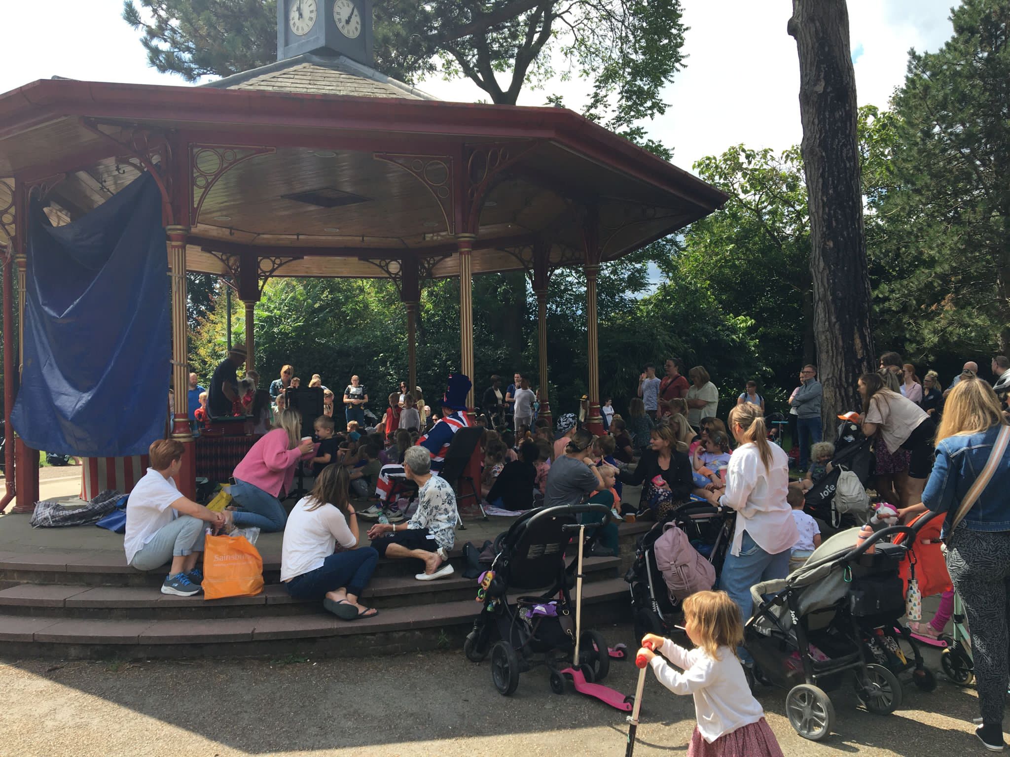 Children's Fun Sessions - Horsham Park Podium